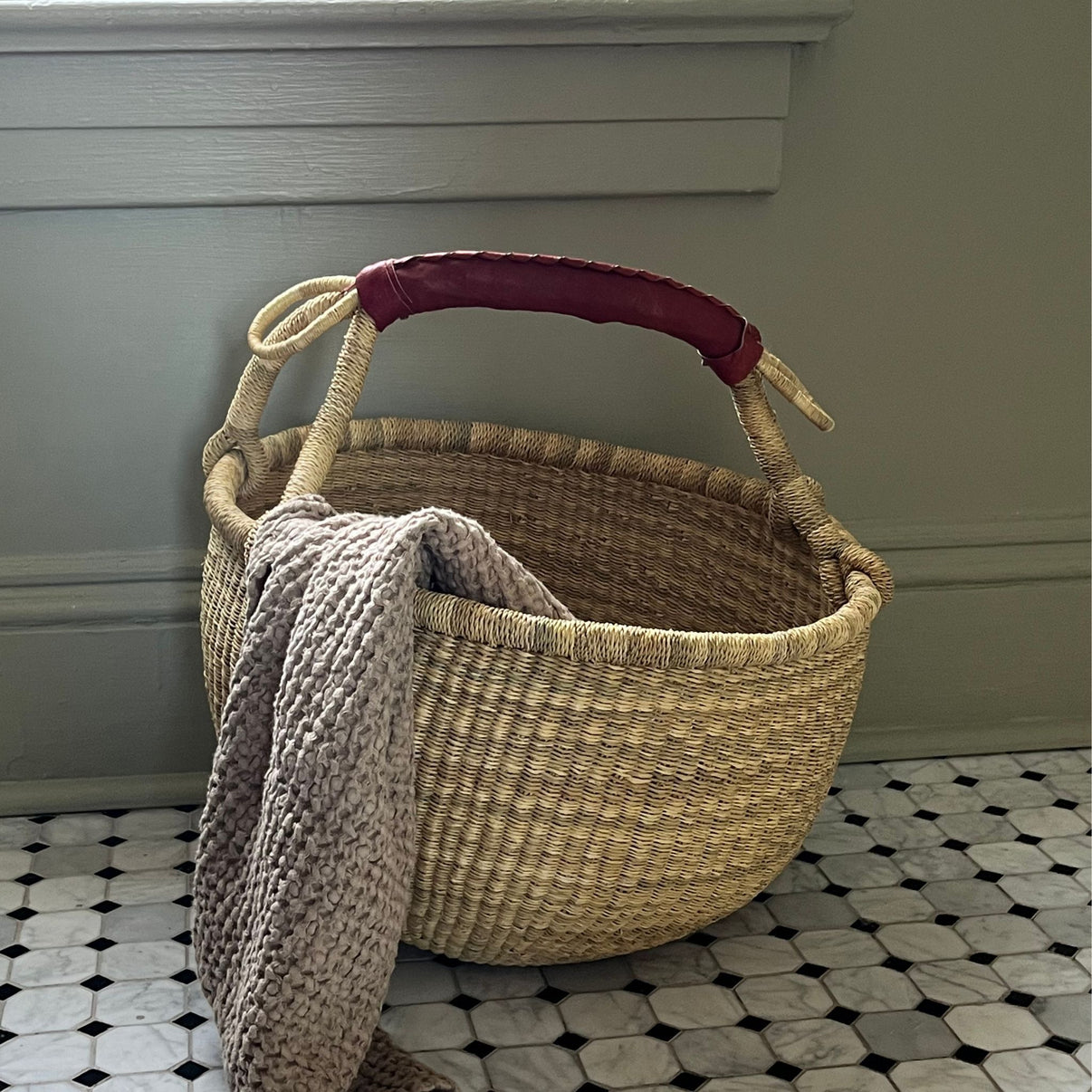 Large Natural Bolga Market Basket with Tan Leather Handle – Kaaterskill ...